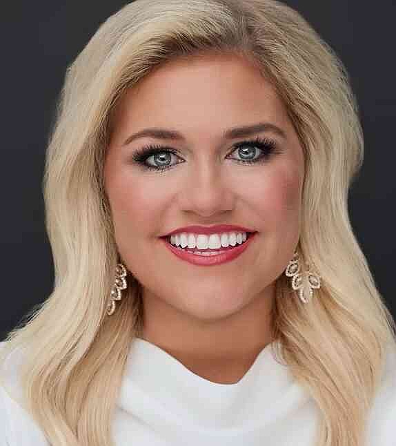 Mrs. Arkansas America, Miss Arkansas for America Strong pageant ...
