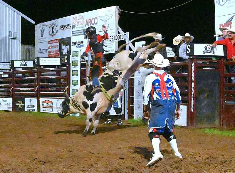 Twin girl bull riders make Siloam Springs Rodeo history | The Herald Leader