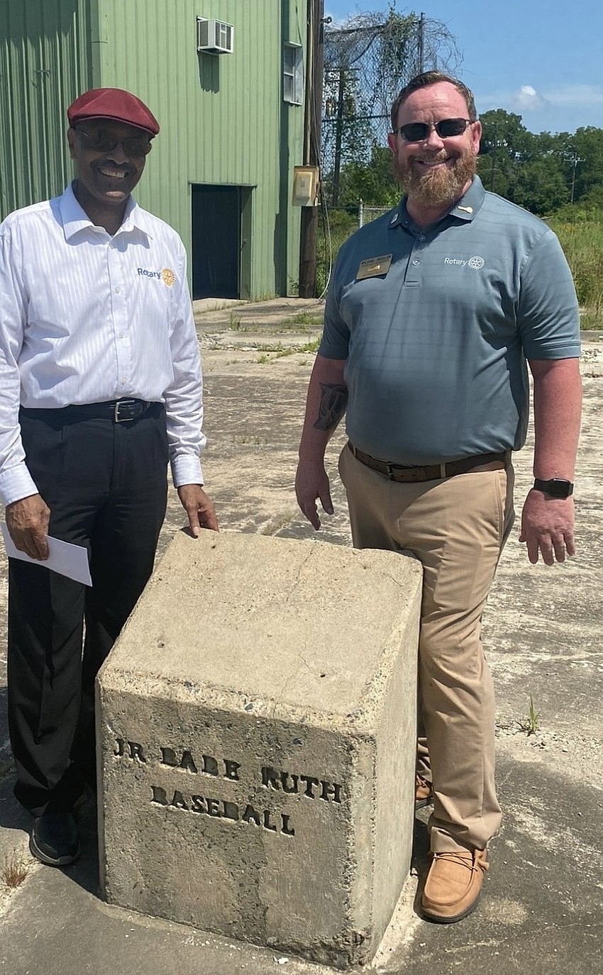 Rotary Club gives Ward 3 Community Park 2 new benches | Pine Bluff ...