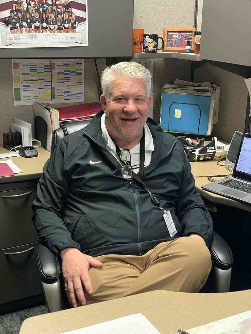 Instead of retiring, Jeff Williams hired as Springdale Har-Ber ...