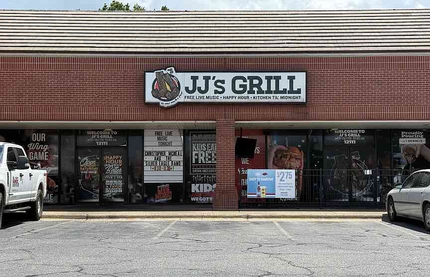 RESTAURANT TRANSITIONS: JJ’s closes in West Little Rock; customer gift ...
