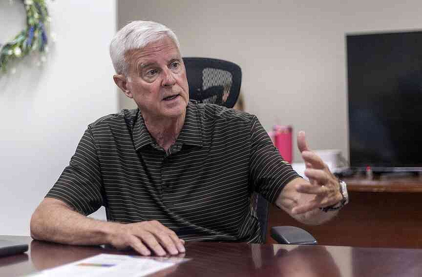 Womack visits Five Rivers Distribution in Van Buren, talks slackwater ...