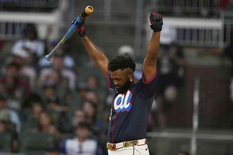 Raleigh becomes 1st catcher, switch-hitter to win Home Run Derby | Hot ...