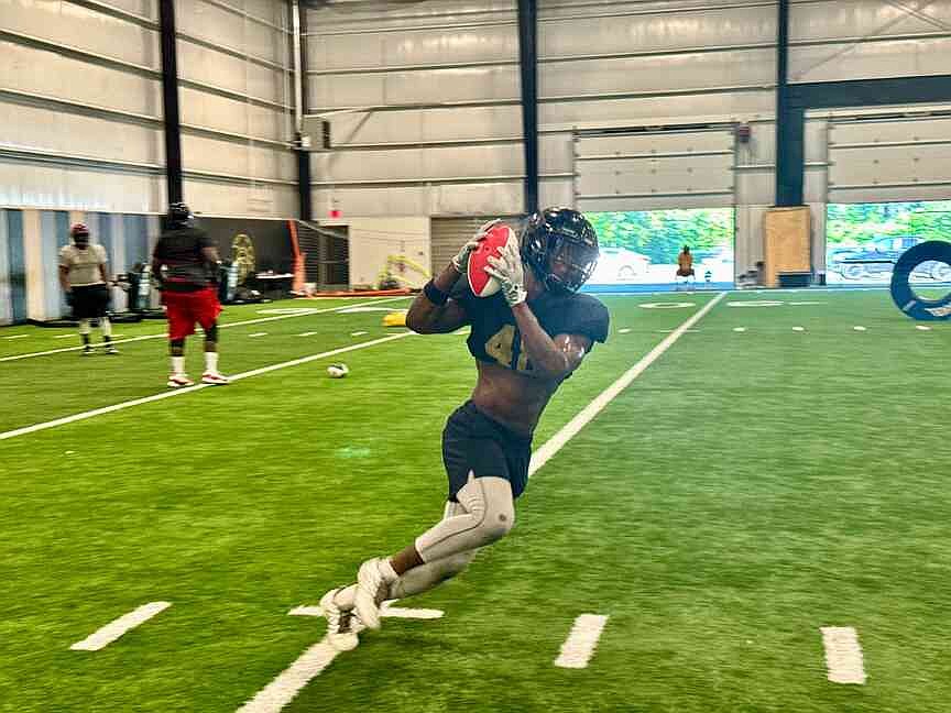 WATCH | Wiseguys aim to avenge loss, honor military as they host Goats ...