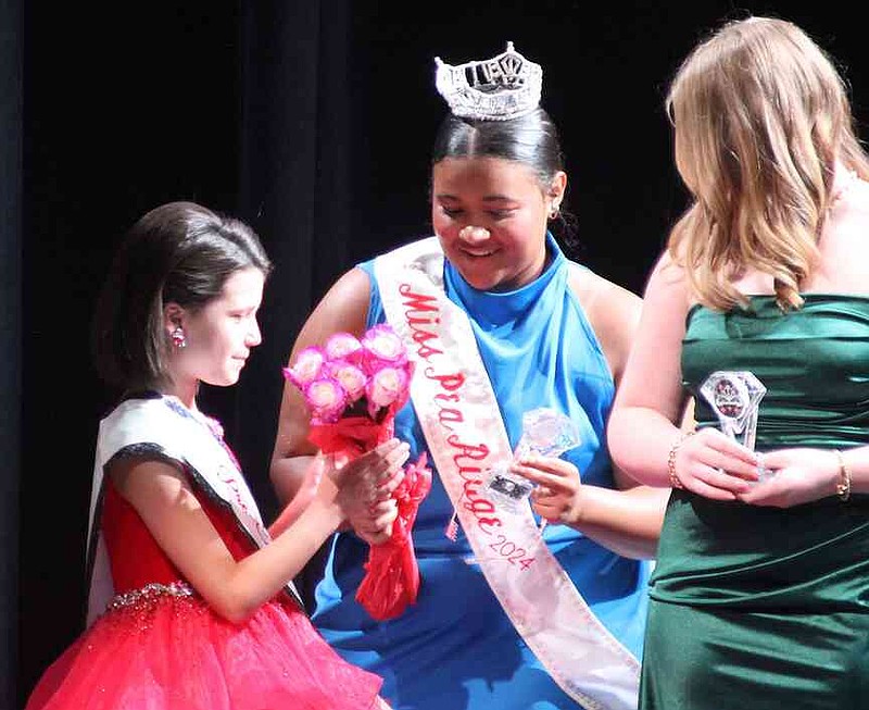Savannah Young crowned Miss Pea Ridge 2025 | Pea Ridge Times