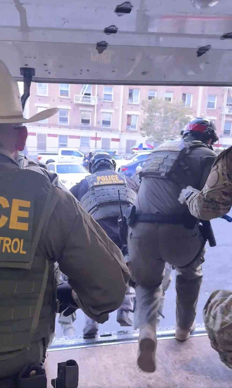 Border Patrol agents raid LA Home Depot lot | The Arkansas Democrat ...