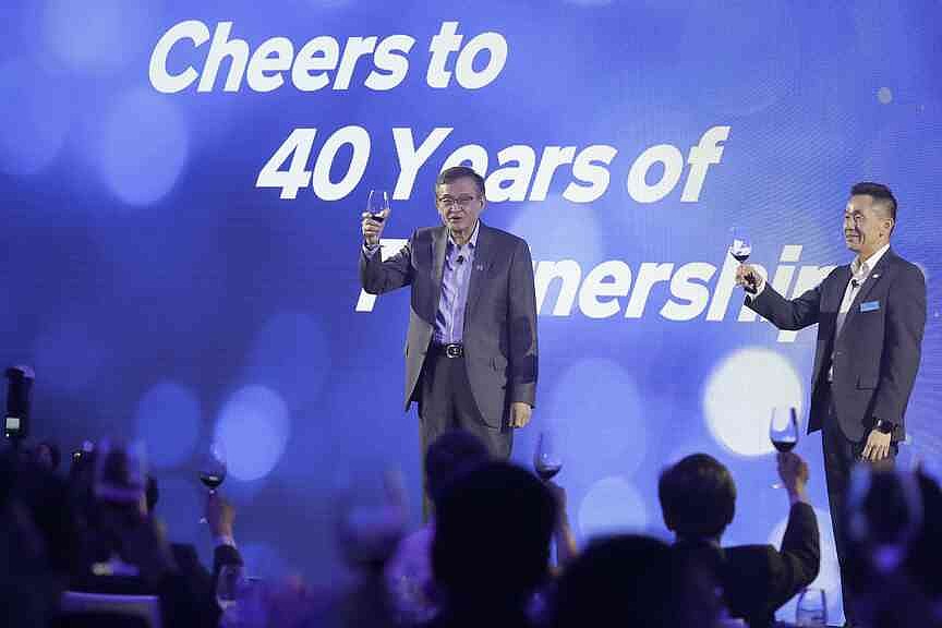 President applauds career of Intel exec | The Arkansas Democrat-Gazette ...