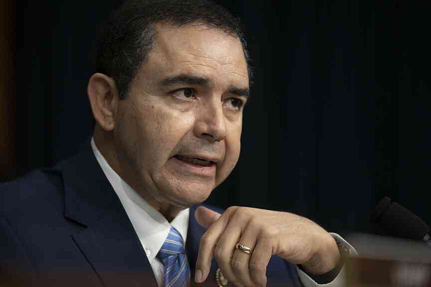 Texas official, wife see 2 counts dropped | The Arkansas Democrat ...