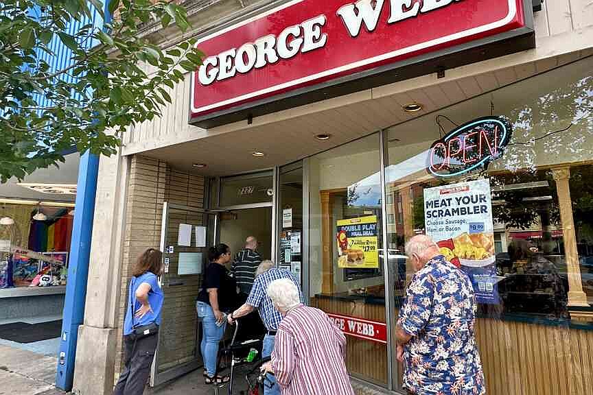 Milwaukee fast-food chain delivers after 14-game streak | The Arkansas ...