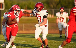 Mansfield’s quick scores enough to put away Mena in scrimmage ...