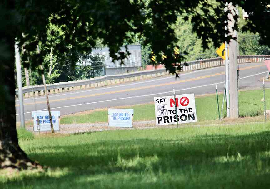 In face of criticism, California company rep says his firm leads prison ...