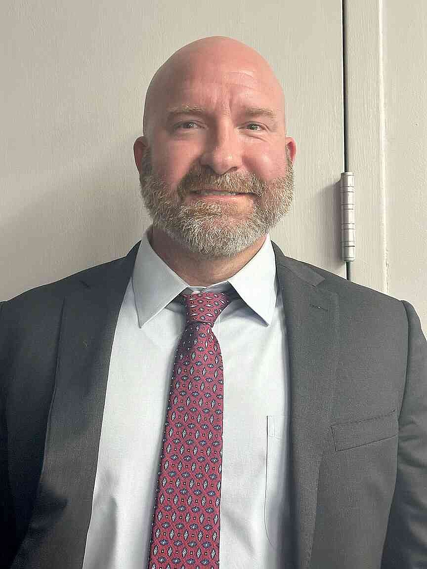 Lincoln board picks High School principal to take superintendent’s role ...