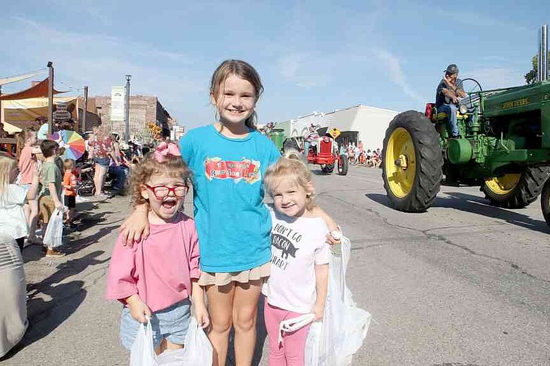 Clothesline Parade kicks off 2025 Clothesline Fair | The Washington ...
