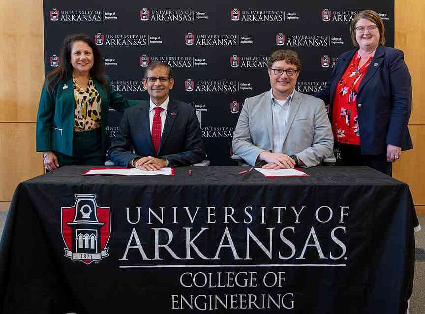 University of Arkansas campuses in Fort Smith, Fayetteville extend ...