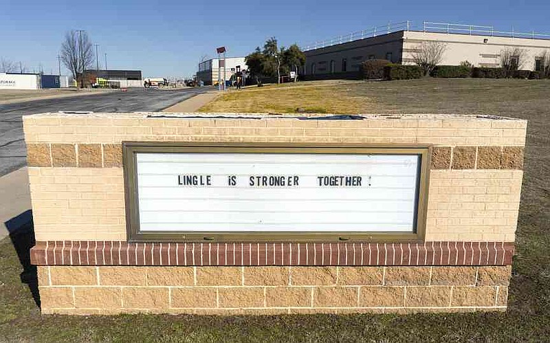 Lingle Middle School receives $20,000 grant for library books ...