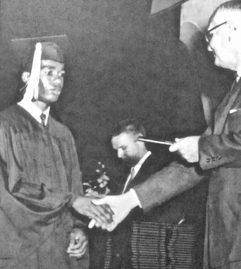 ARKANSAS SIGHTSEEING: The story and impact of Little Rock Central High ...