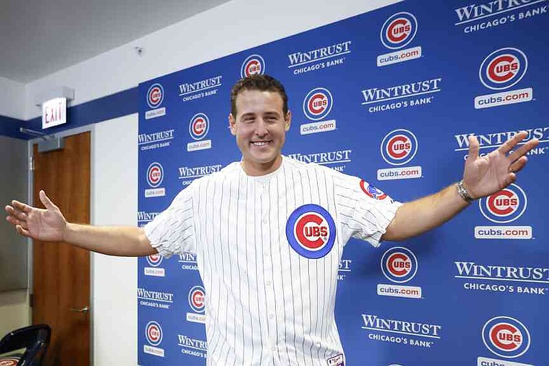 Rizzo retires with the Chicago Cubs, nearly catches home run in Wrigley ...