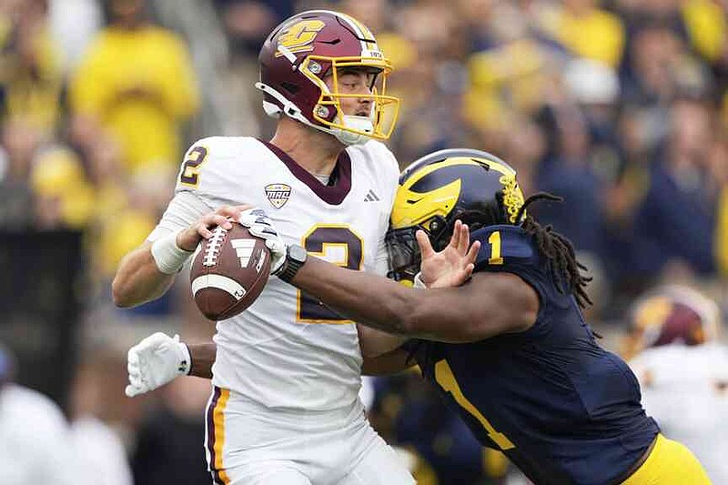 Underwood leads Michigan rebound | Northwest Arkansas Democrat-Gazette