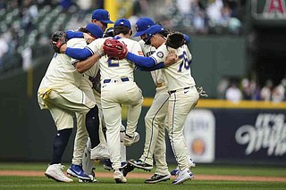 Mariners take over first place in AL West race | Northwest Arkansas ...