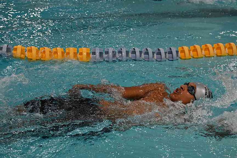 SSHS teams splash into new season | The Herald Leader