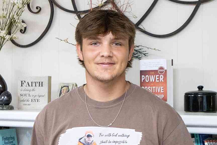 WATCH | ‘Carry your cross’: Jessieville High School senior Levi ...