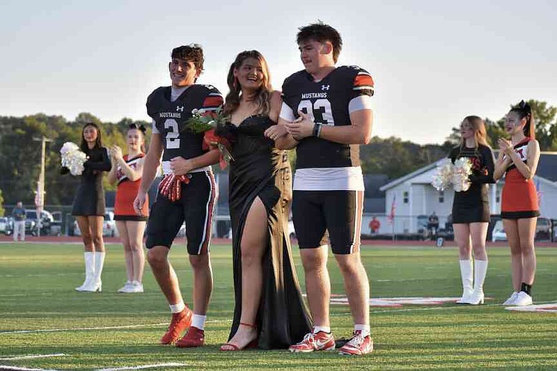 Alexcia Ramirez crowned Homecoming Queen | The McDonald County Press