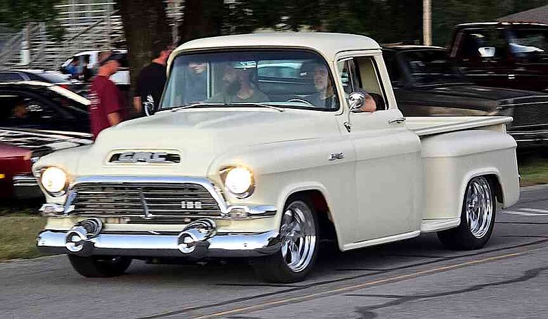 LBRA hosts cruise night in Gentry | Westside Eagle Observer