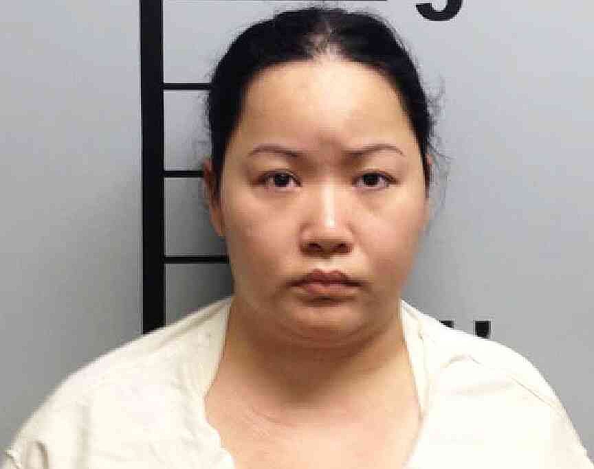 Woman accused of murder remains in Benton County Jail and on waiting ...