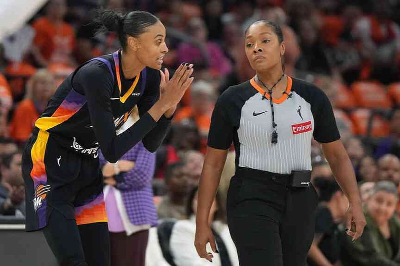 Clutch jumper hands Vegas a 3-0 lead | Northwest Arkansas Democrat-Gazette