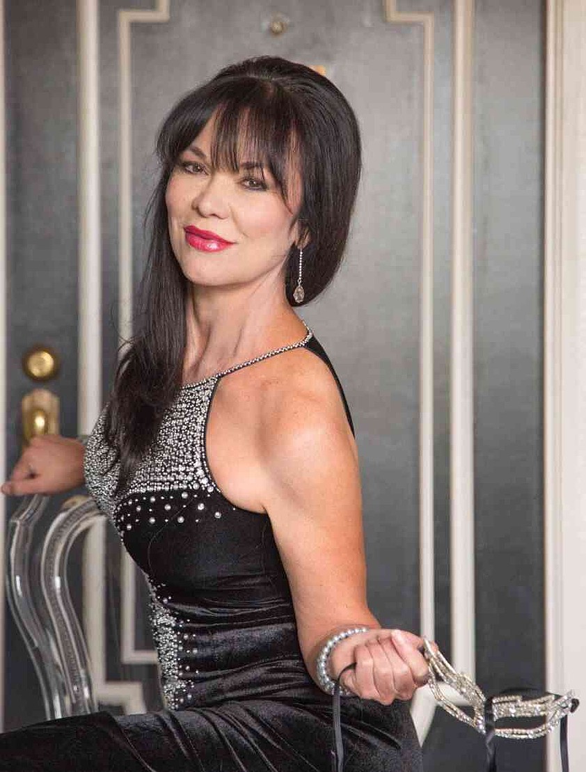 Monique Marvez delivers ‘bacon-wrapped truth’ at the Jones Center ...