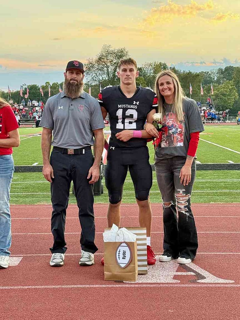 MCHS football seniors recognized | The McDonald County Press