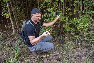 Benton treasure hunter digs up artifacts, searches for TV success | The ...