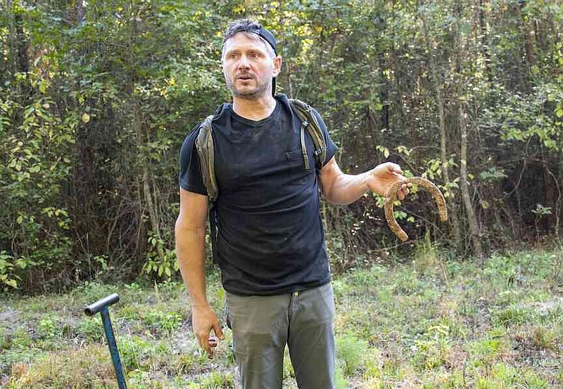 Benton treasure hunter digs up artifacts, searches for TV success | The ...