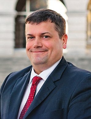 Sexton plans to seek four more years as Benton County’s lead prosecutor ...