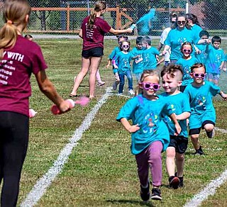 Gentry Primary School’s annual color run raises $18,000 for students ...