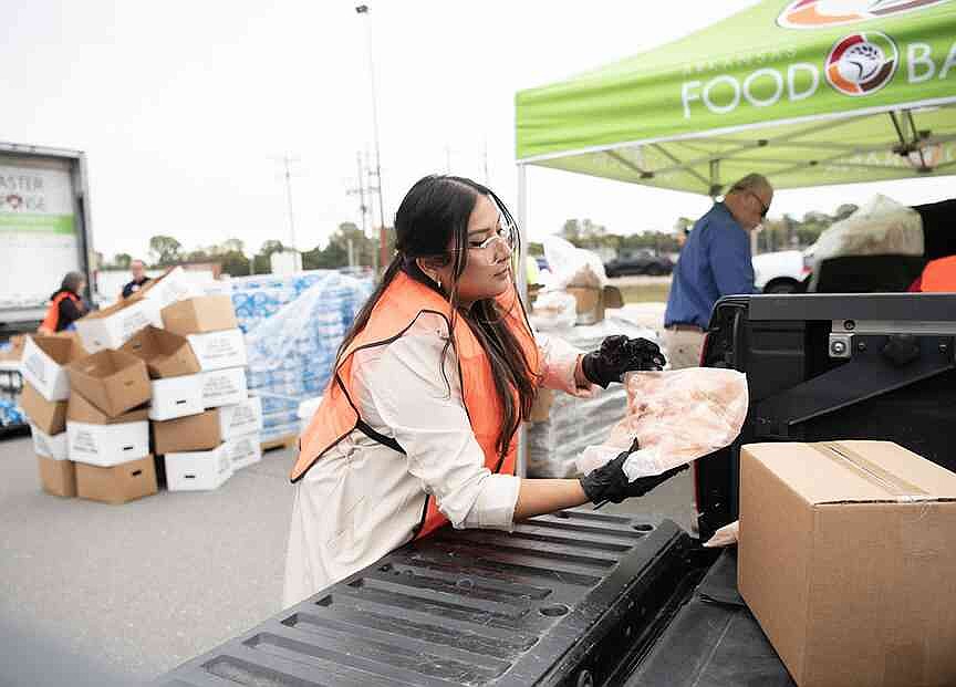 Sanders directs $500,000 to six Arkansas food bank networks as SNAP disruption looms | The ...
