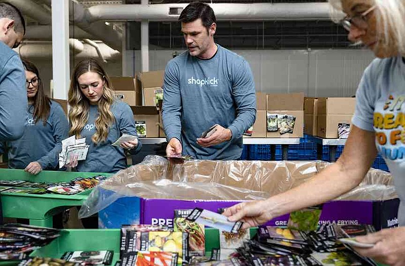 Newspaper kicks off Community Christmas Card campaign to benefit ...