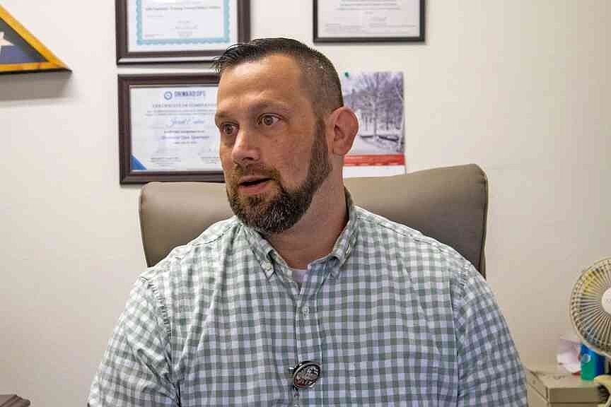 WATCH | Disabled veteran offers help navigating Veterans Affairs ...