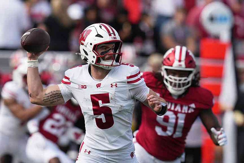 Hoosiers stay perfect behind Mendoza | The Arkansas Democrat-Gazette ...