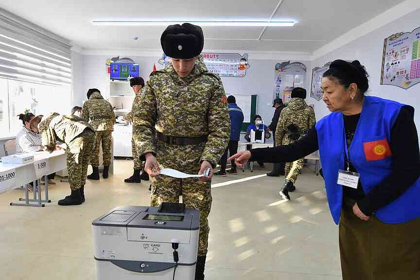 Kyrgyzstan opens parliament polls early | Northwest Arkansas Democrat ...