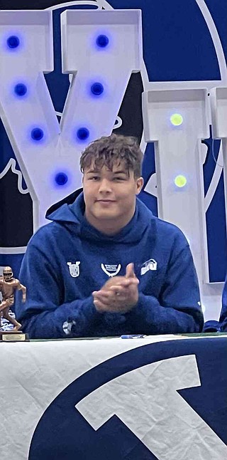 Rogers two-way standout Lindsey signs with Brigham Young | Northwest ...