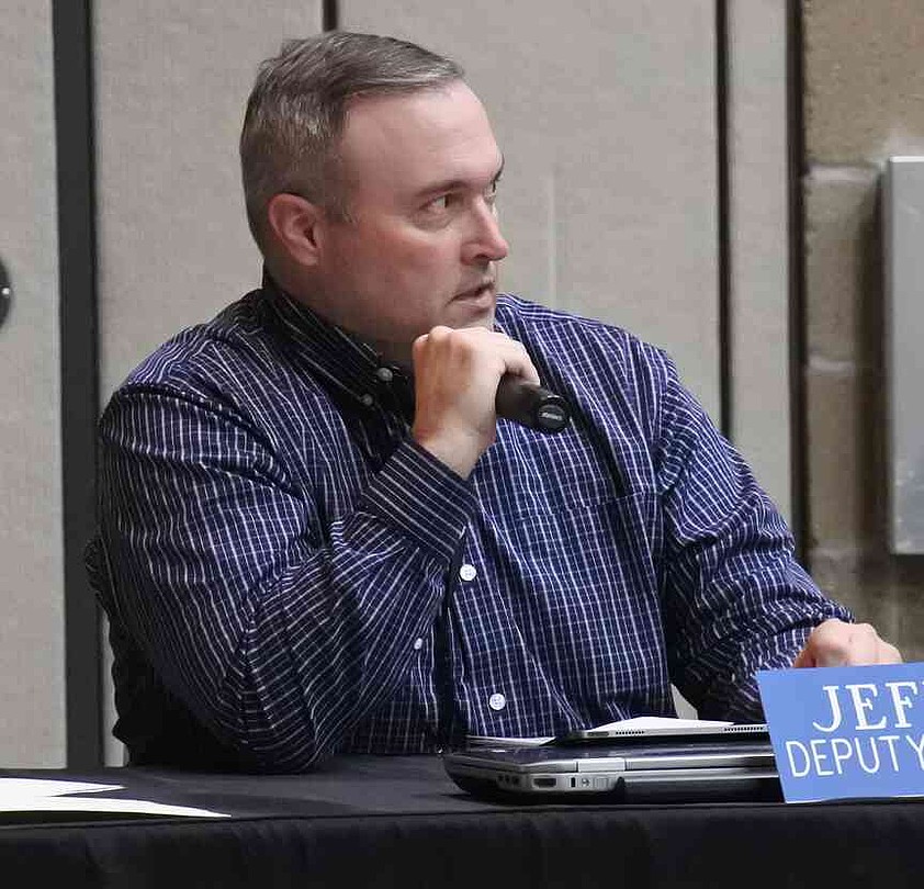 Fort Smith’s acting city administrator won’t face criminal charges over ...