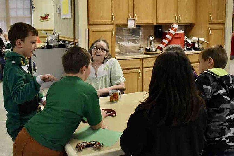 Anderson Elementary students bring Christmas cheer to McDonald County ...