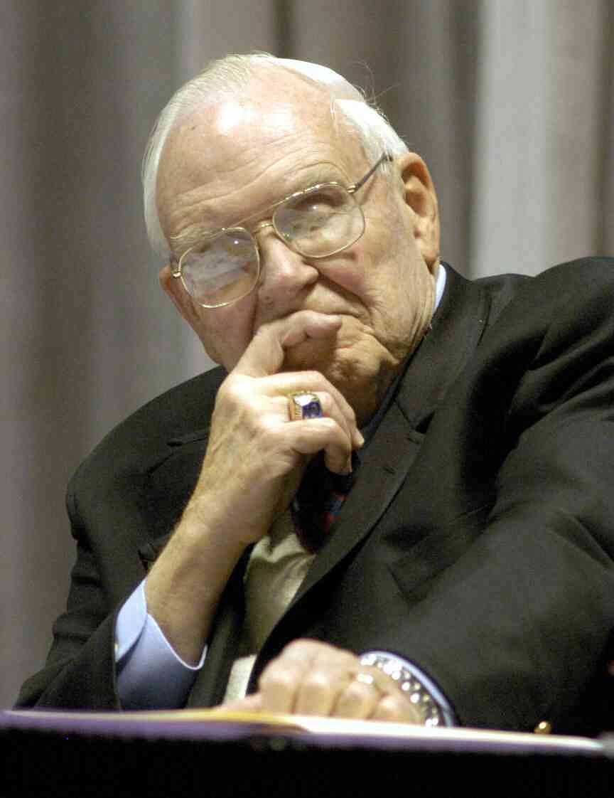 Roy Kramer, ex-SEC commissioner, dies at 96 | The Arkansas Democrat ...
