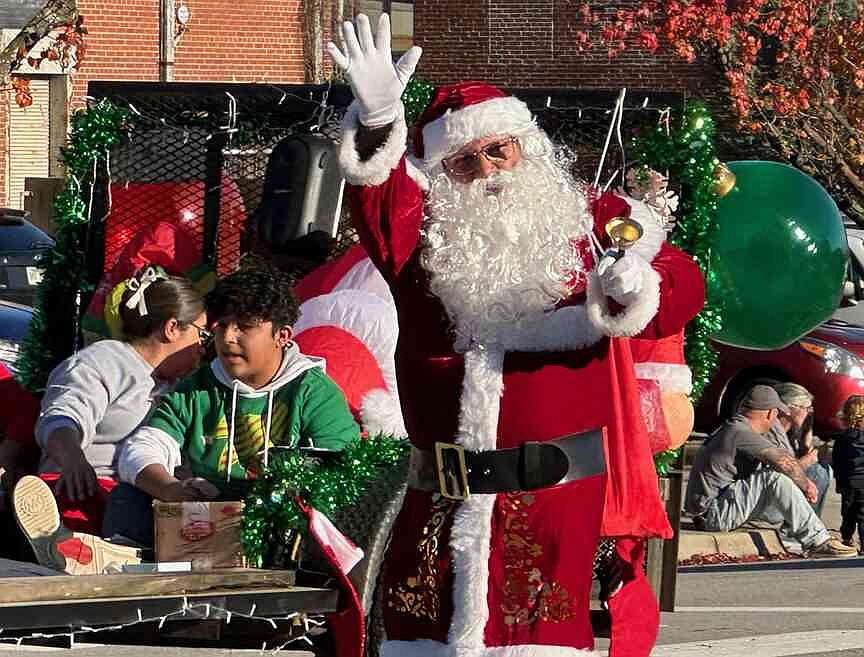 85th annual Fort Smith Christmas Parade brings holiday cheer to ...