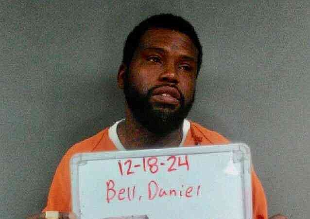 Sebastian County bailiffs, deputies subdue ‘visibly agitated’ defendant ...