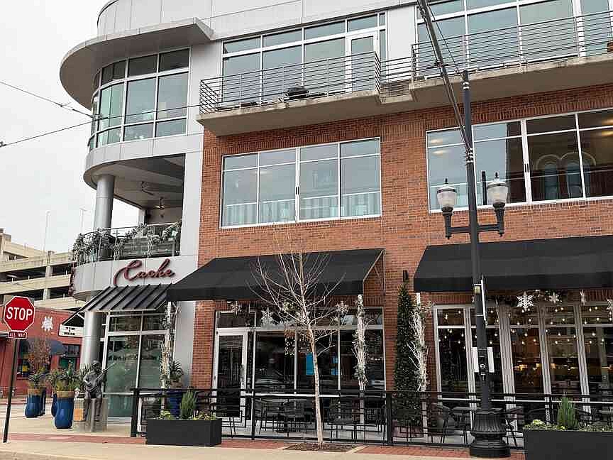 RESTAURANT REVIEW: At 12, Cache’s menu is a bit more modest and ...