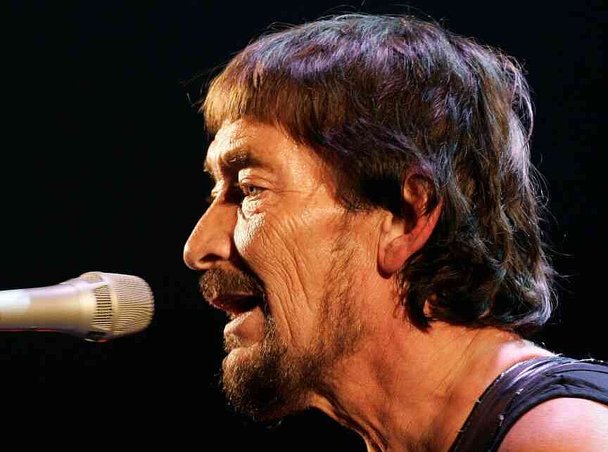 Singer-songwriter Chris Rea, known for ‘Driving Home for Christmas,’ dies at 74 | Jefferson City ...