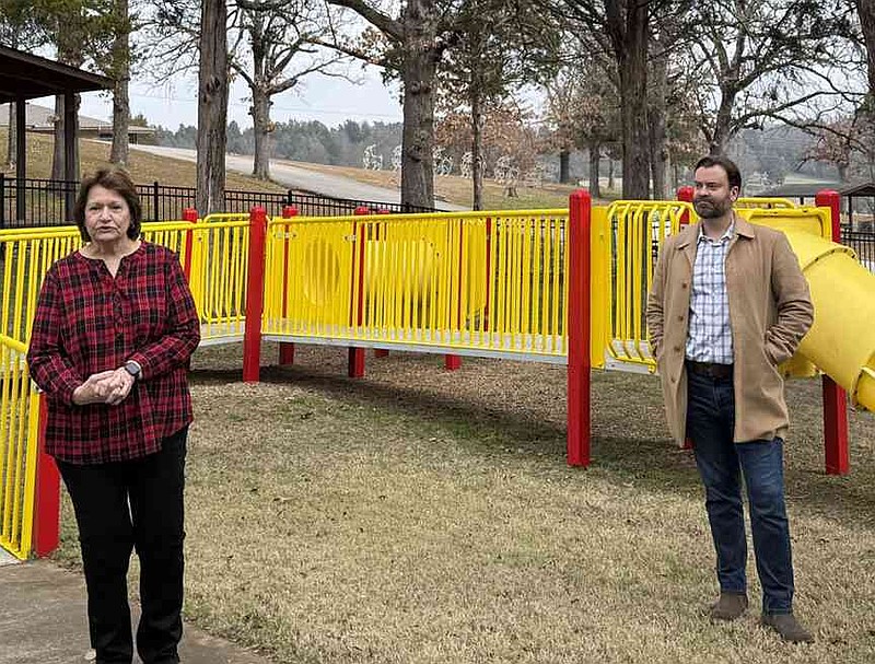 Leadership Crawford County cuts ribbon on repainted Lions Club ...