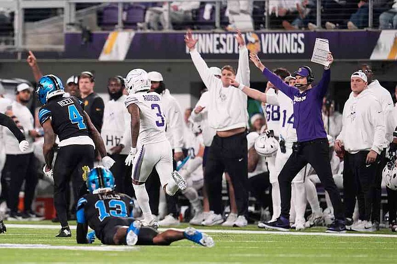 Former Arkansas Razorback TeSlaa catches TD for Lions in loss to ...